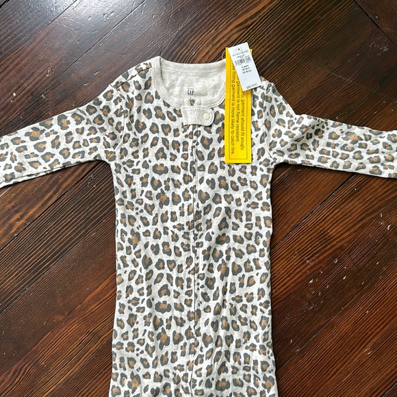GAP | Pajamas | Gap Cheetah Print Pjs | Poshmark